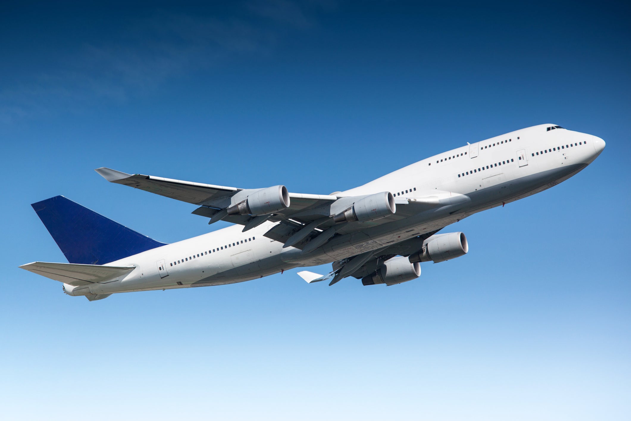 How Many Engines Can a Boeing 747 Fly On? - The Points Guy
