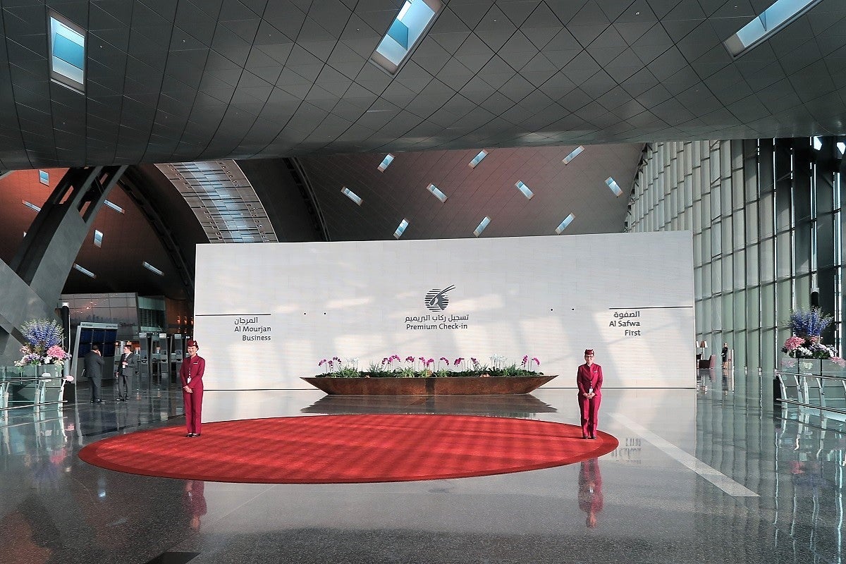 Qatar First Class Check-In and Al Safwa Lounge in Doha (DOH) - The ...