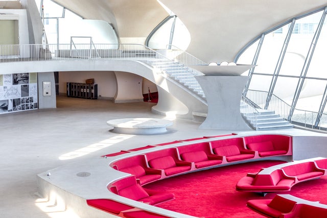 The TWA Hotel's Stunning Rooftop Pool Will Be a Planespotter's Paradise ...