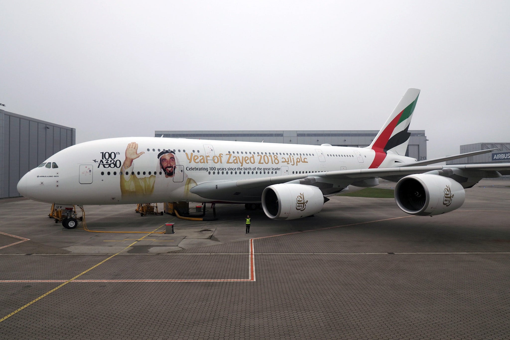 The Ultimate Guide to Emirates First Class - The Points Guy