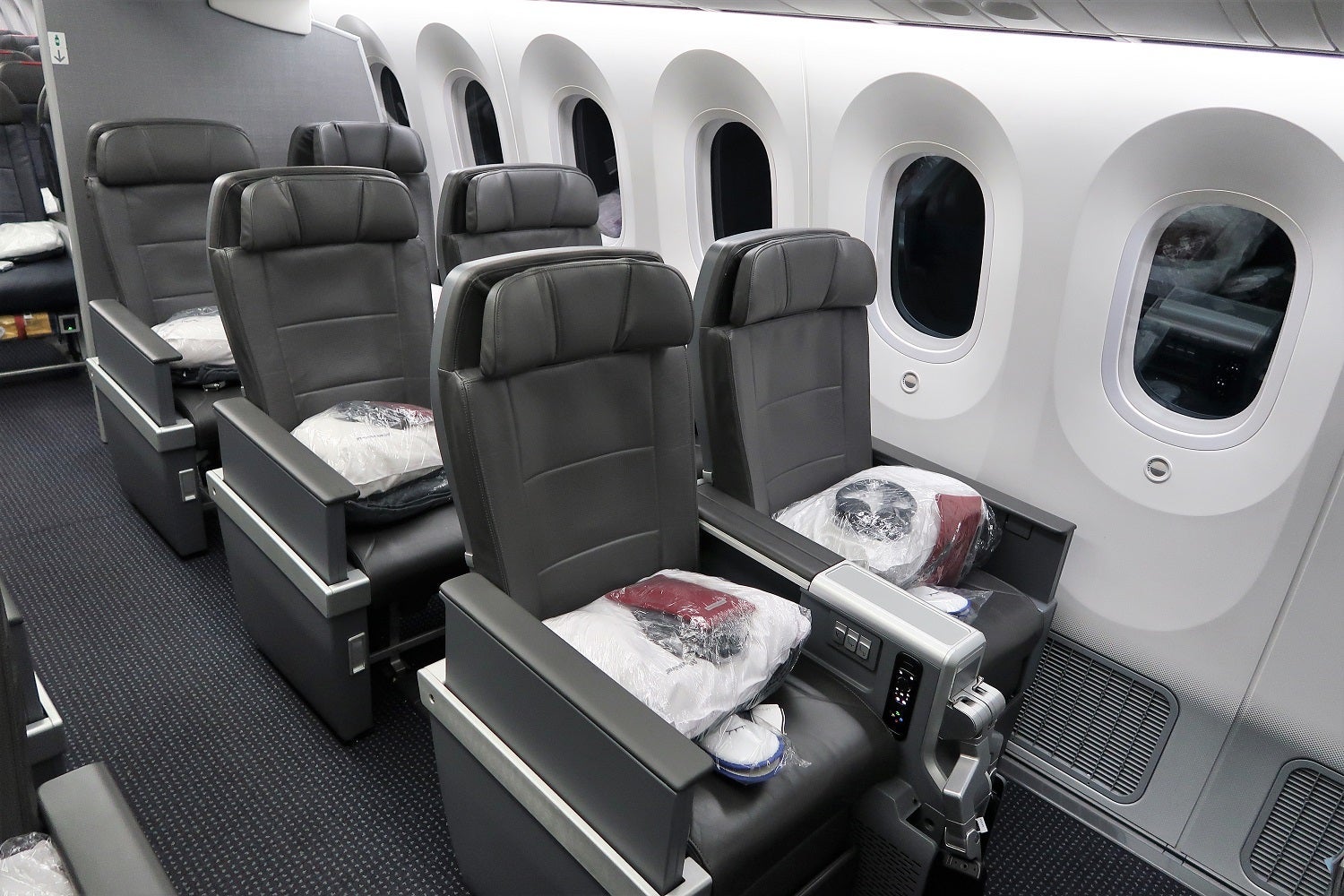 A Tour of American Airlines’ Boeing 787-9 Dreamliner - The Points Guy