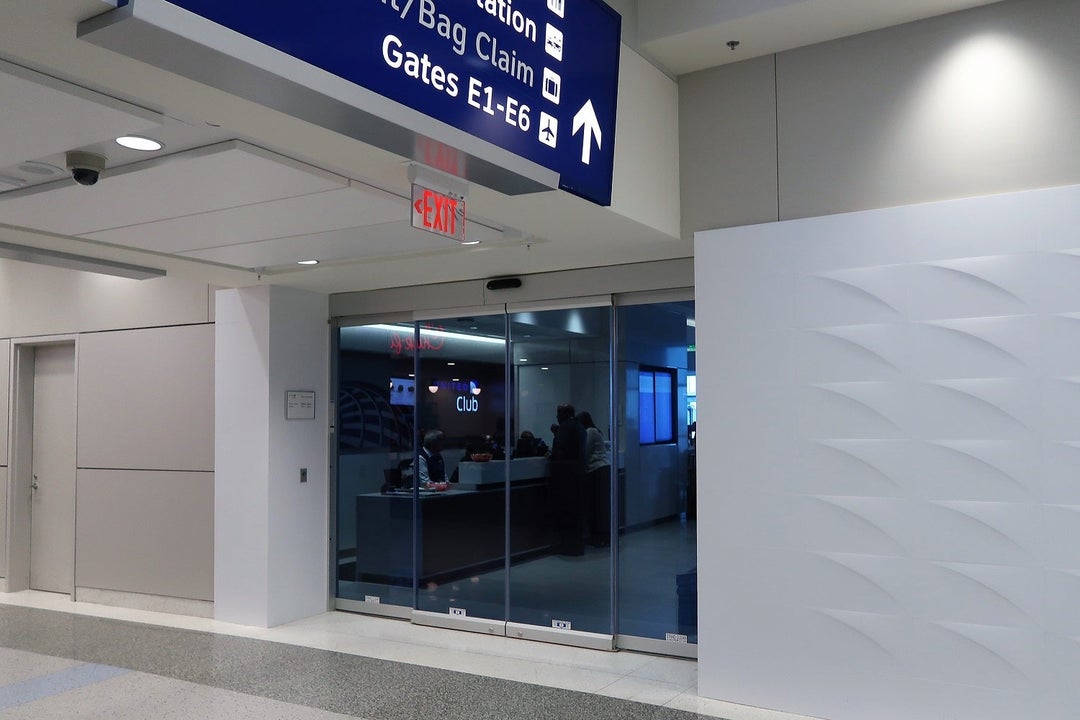 Check Out The New United Club at DFW - The Points Guy