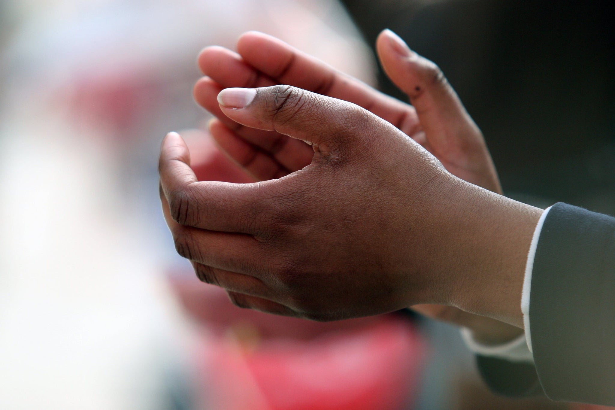 Where Do People Clap Their Hands After Landing? - The Points Guy
