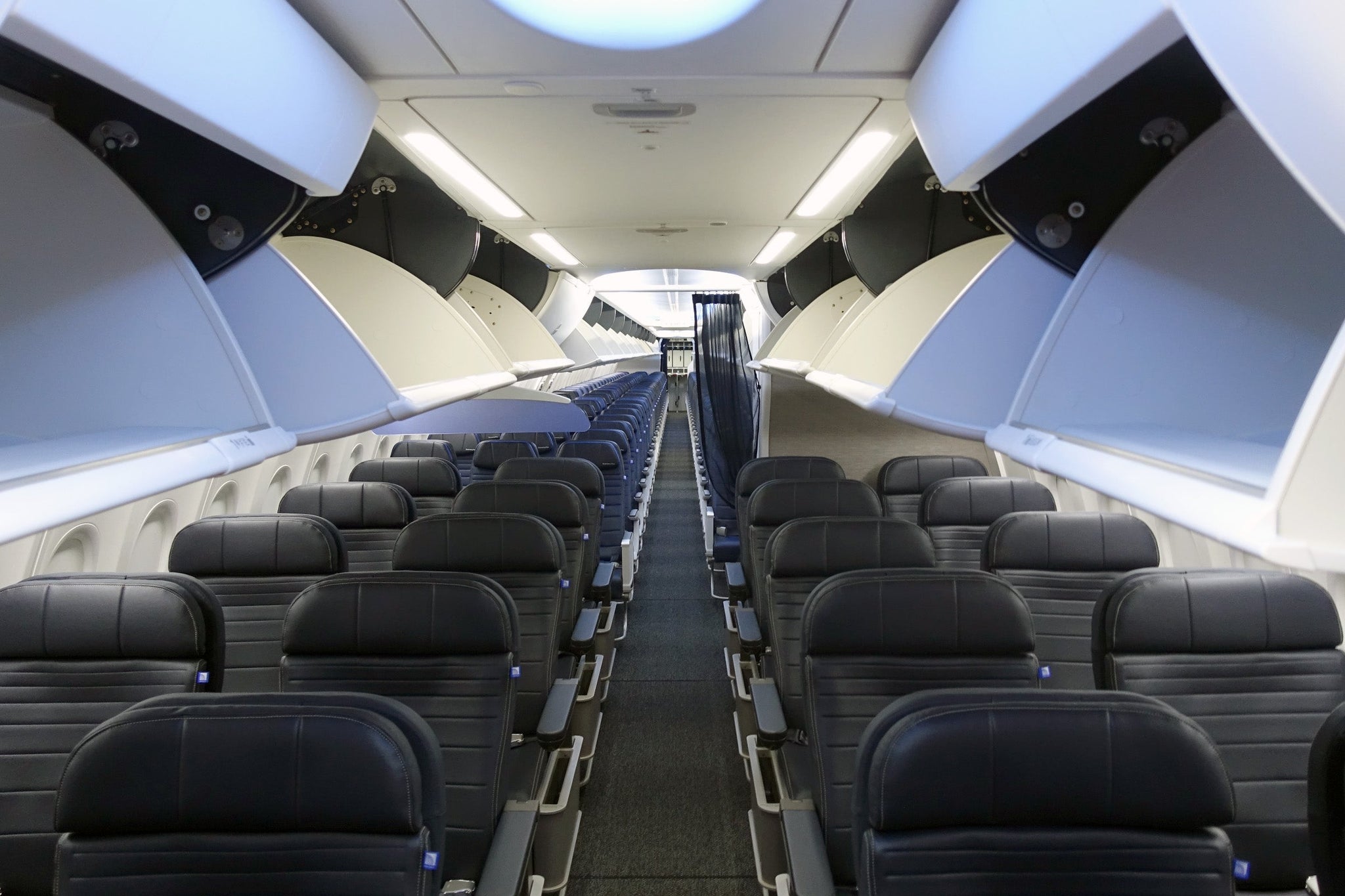 Review: United 737 MAX 9 First Class From Orlando to Houston - The ...