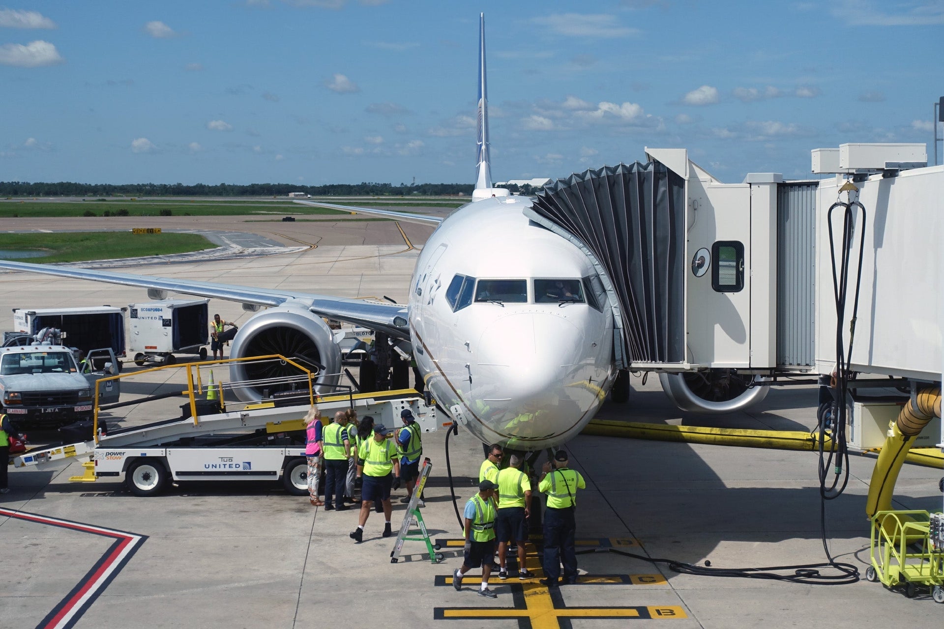 Review: United 737 MAX 9 First Class From Orlando to Houston - The ...