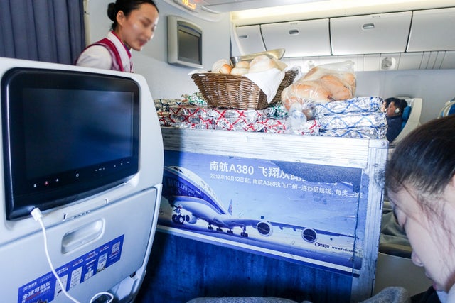 The Aircraft Turnaround: What Goes on Between Flights - The Points Guy