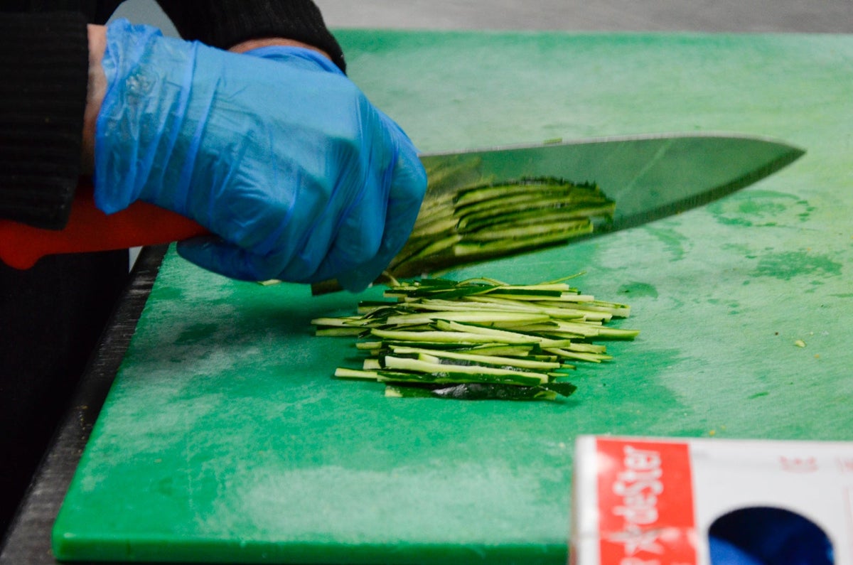 Gate Gourmet: How Airline Food Is Prepared - The Points Guy