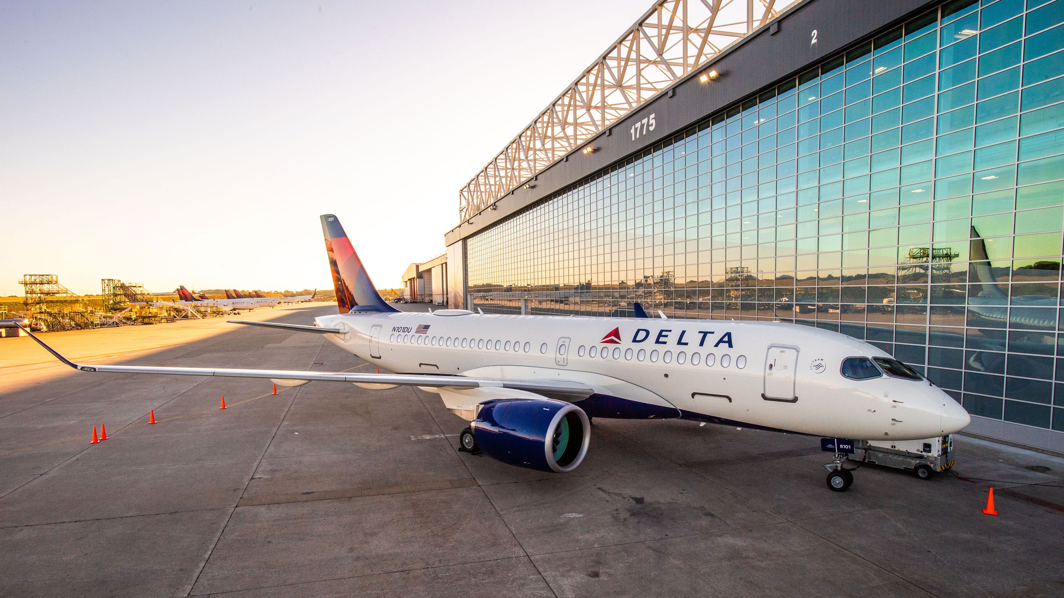 Review of Comfort+ on Delta's Airbus A220, New York to Dallas - The ...