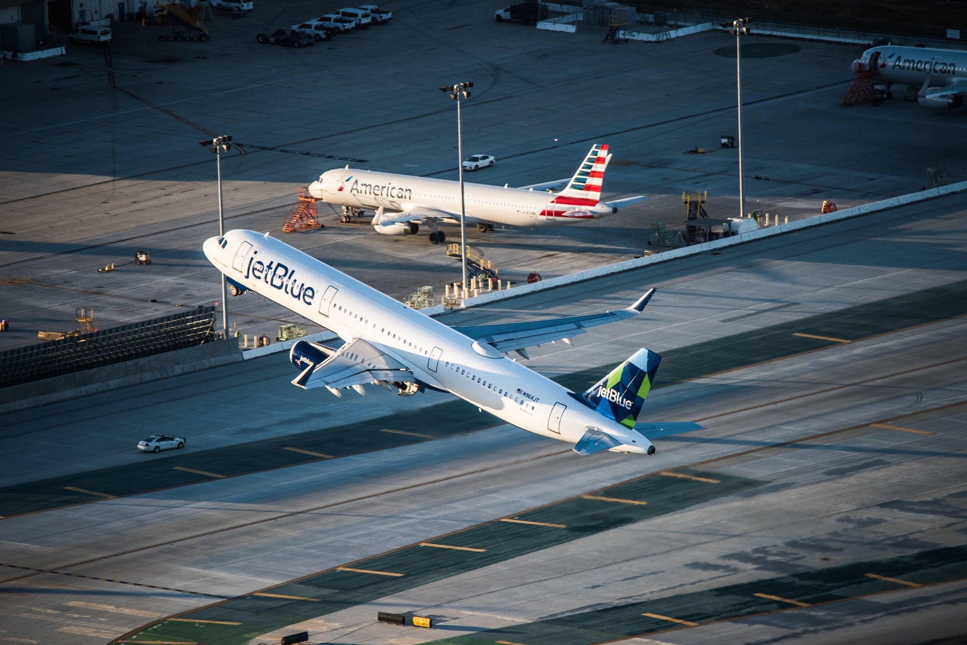 American Airlines, JetBlue unveil 24 new routes, 8 new cities - The ...