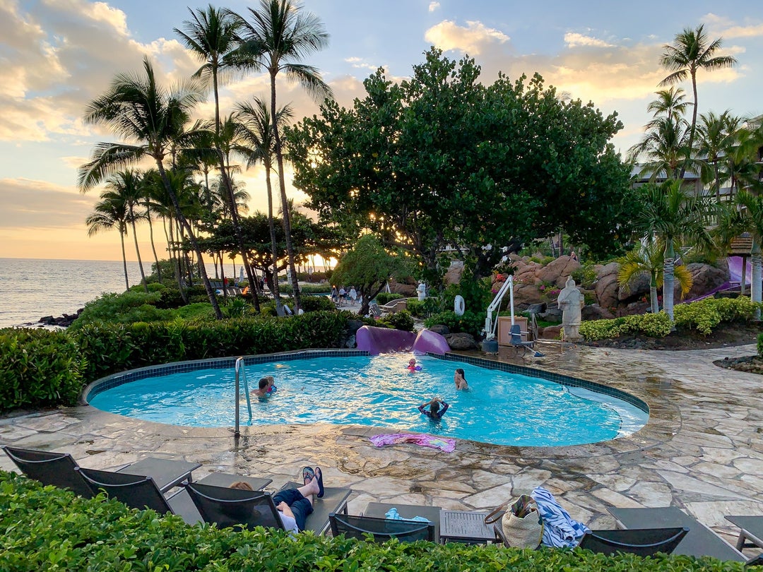 What every traveler needs to know about hotel pool etiquette - The ...