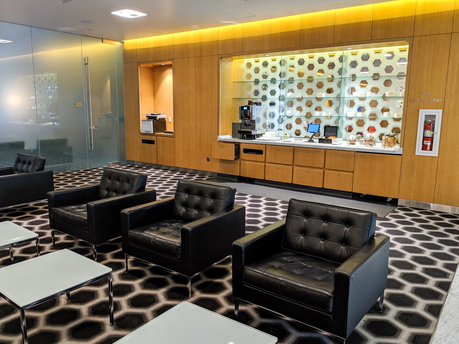 Review: Qantas First-Class Lounge at LAX - The Points Guy