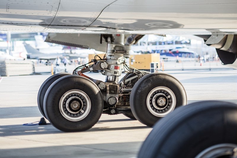 Heavy Load: How the Landing Gear Works on Airplanes - The Points Guy