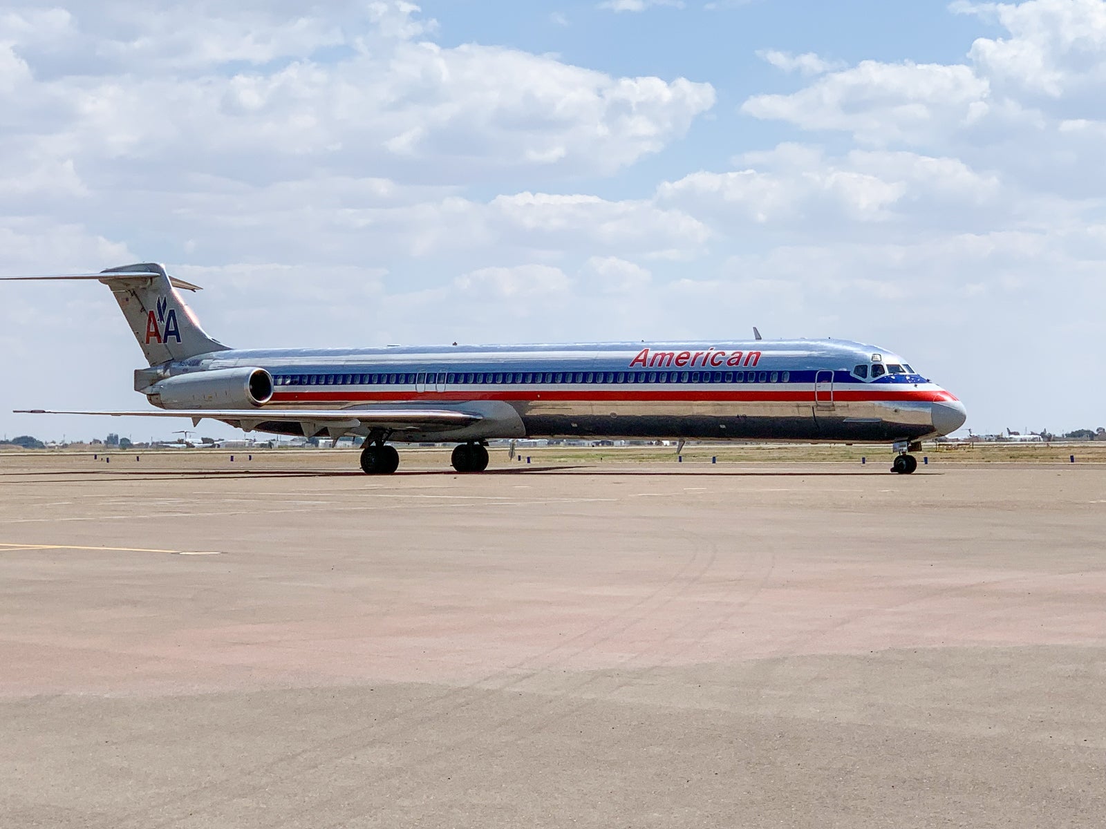 American MD-80s will help train the next generation of airline ...
