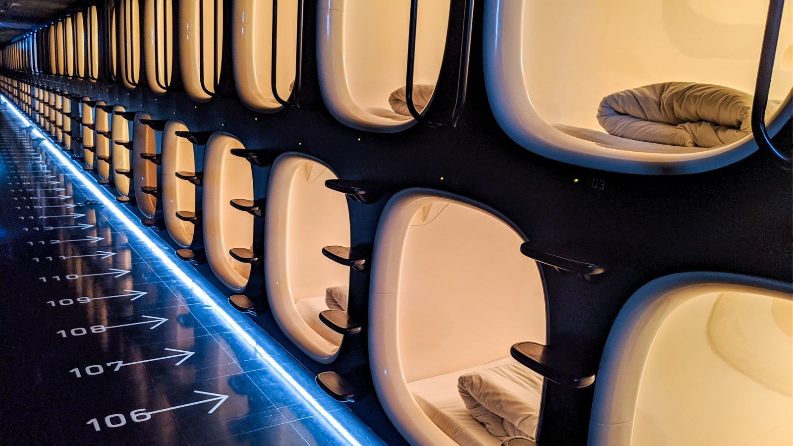 capsule hotel