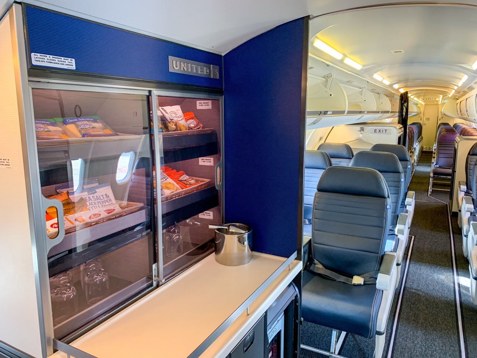 United unveils a new fancy regional jet with the CRJ-450 - The Points Guy