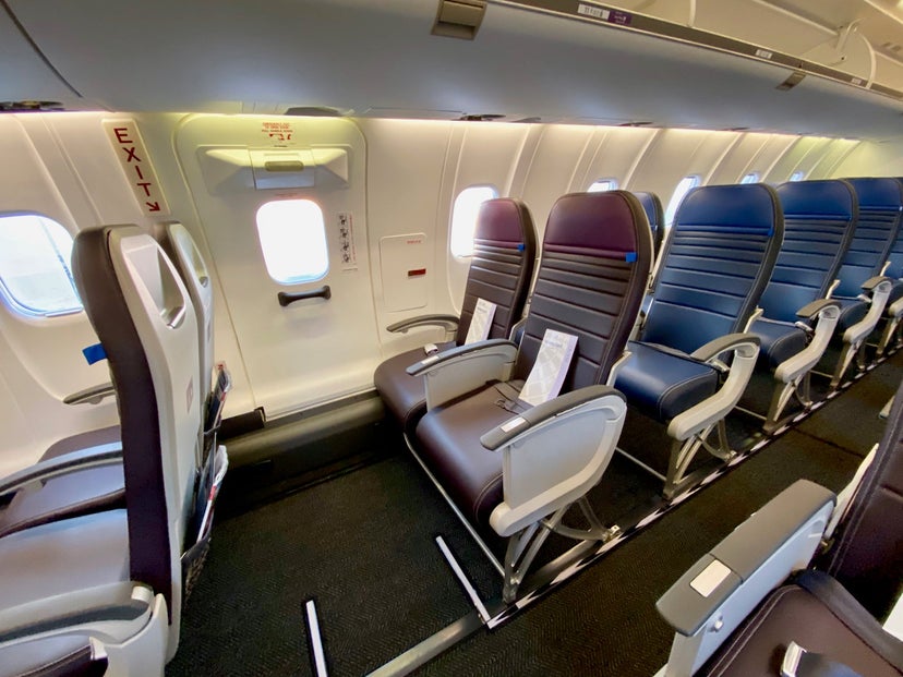 First impressions of United's brand-new CRJ550 regional jet - The ...