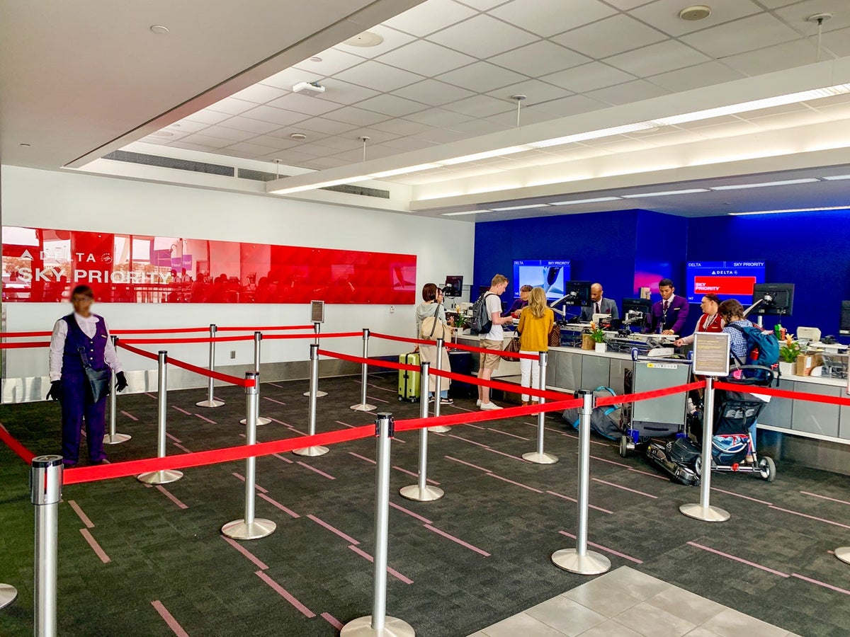 Flight review: Delta One Suite on the 777, Los Angeles to Paris - The ...
