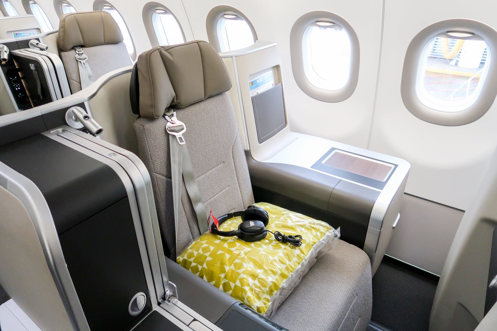 Review: TAP Air Portugal's A321LR in business class, OPO-EWR - The ...