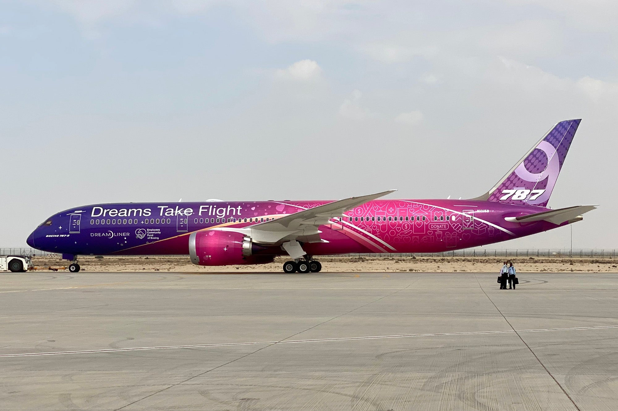 Emirates rethinks Dreamliner plan following giant A350 order - The ...