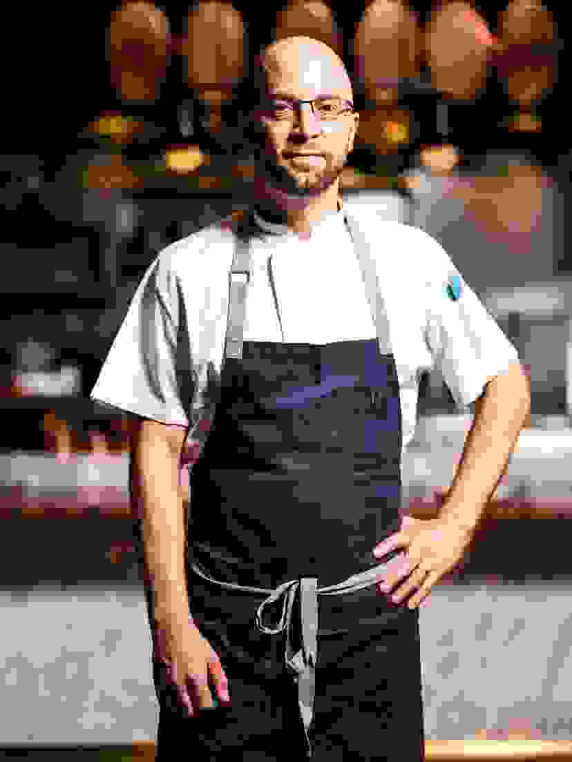 9 hotels with room service worth staying in bed for - The Points Guy