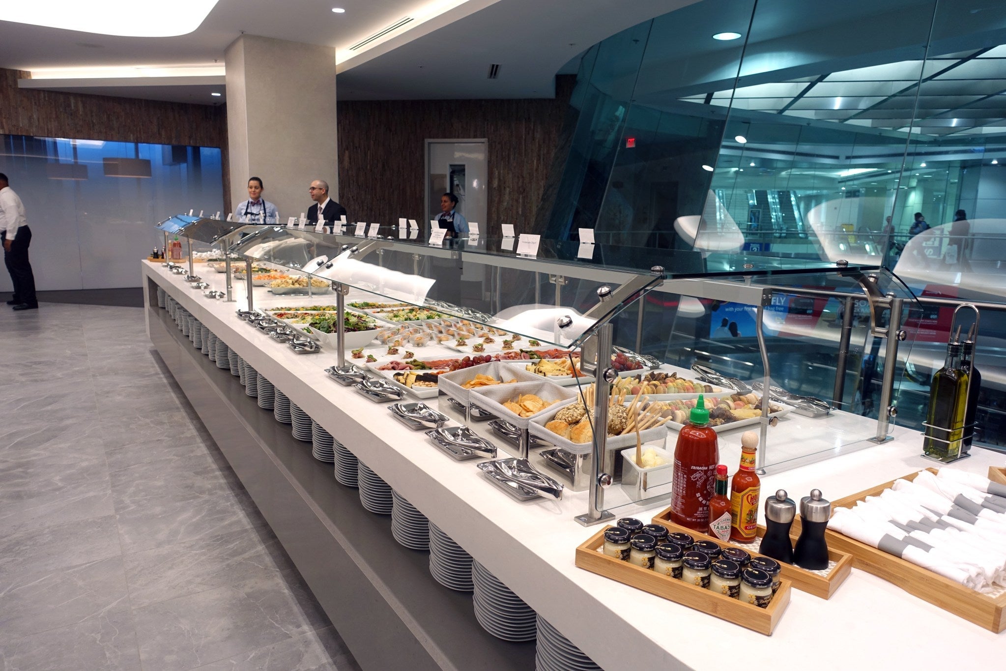 Miami Airport 101: A guide to the lounges at MIA - The Points Guy