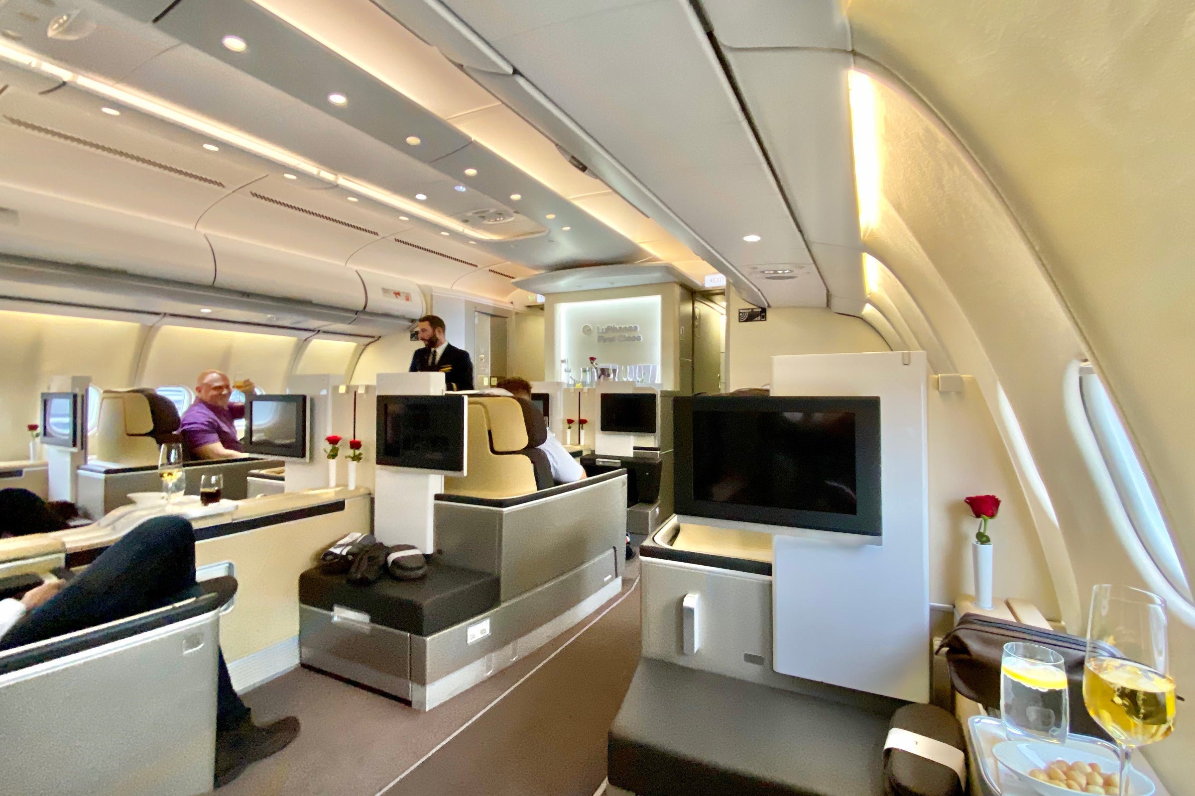 It just became much easier to book Lufthansa first class awards - The ...