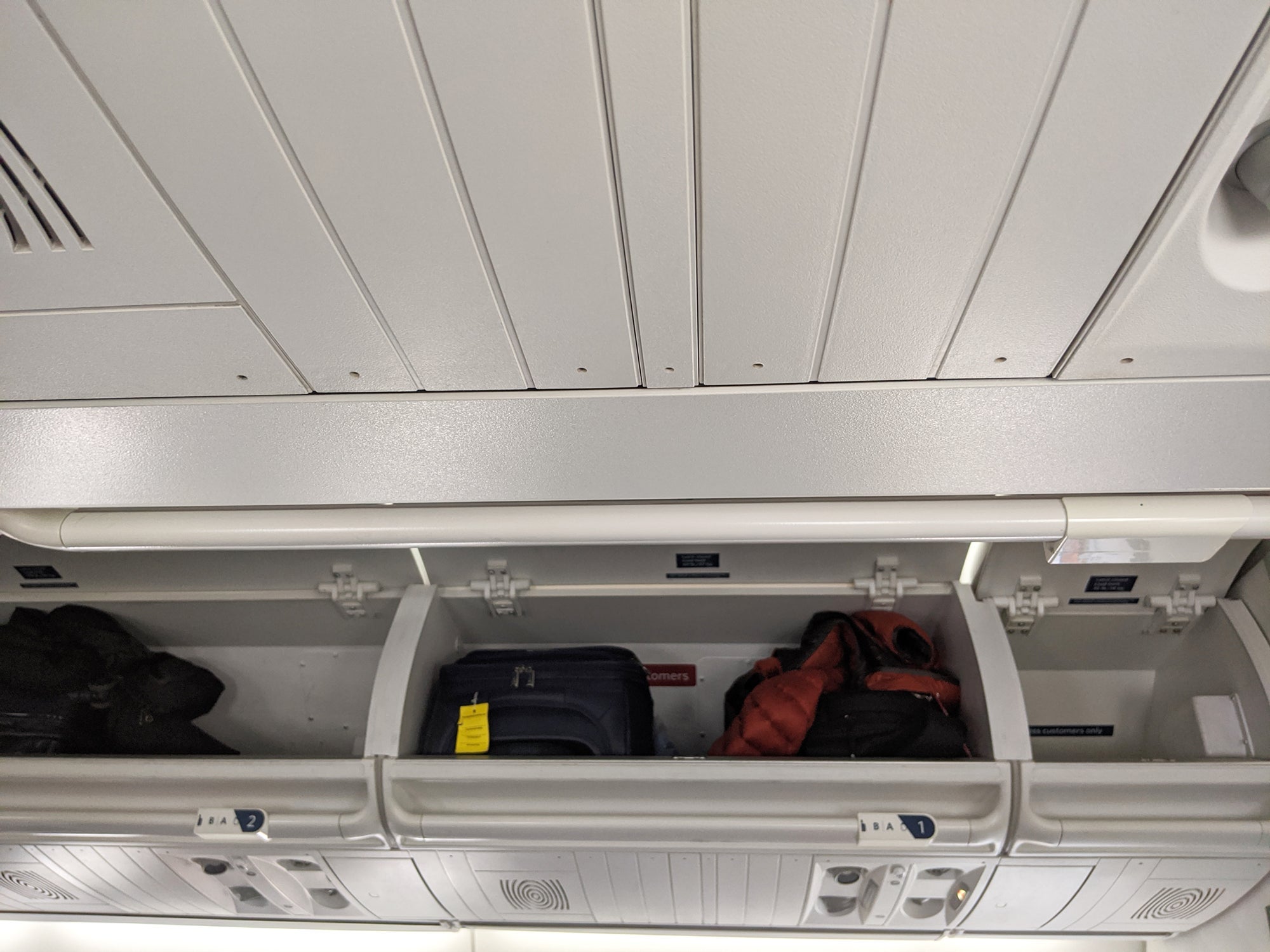Review: Delta's Boeing 717 in first class, LGA to Chicago - The Points Guy
