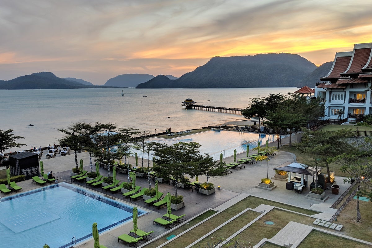 4 situations where booking a one-night hotel stay is worth the effort ...