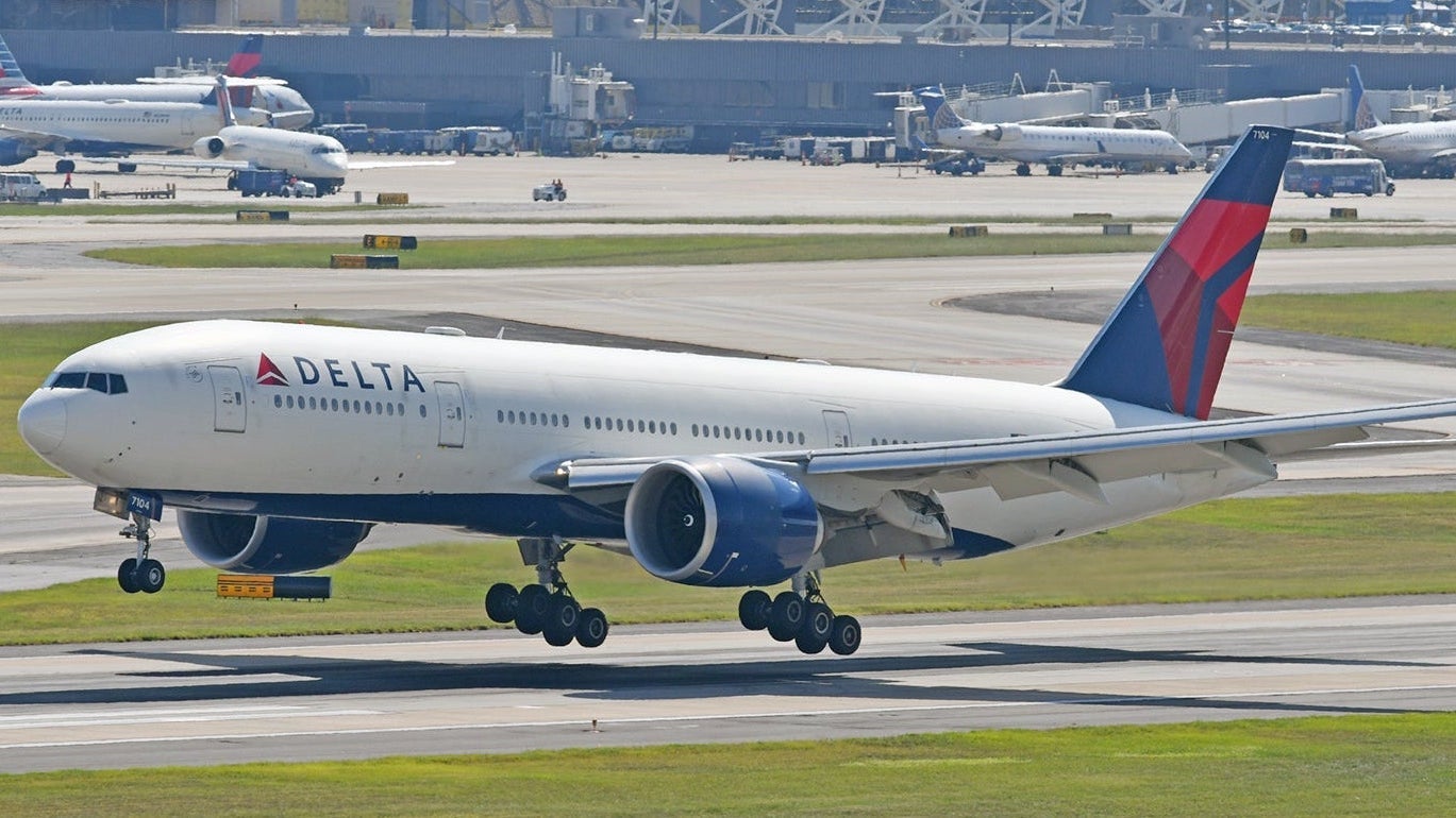 difference between 737 and 767