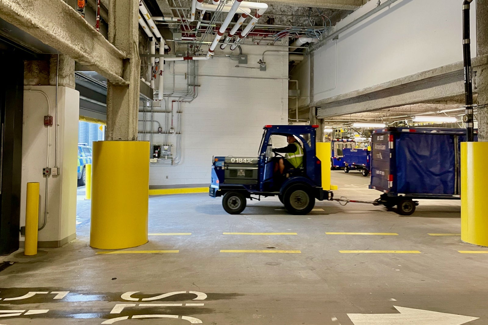 Behind the scenes: LaGuardia’s massive baggage handling system - The ...