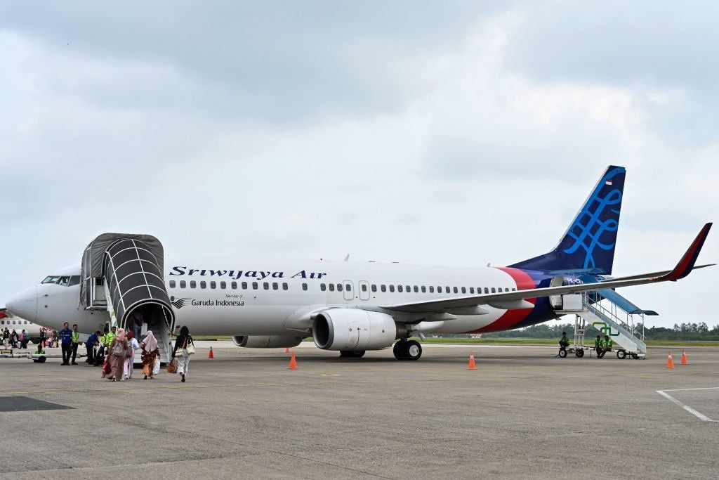 Indonesian 737-500 crashes with more than 60 people onboard - The ...