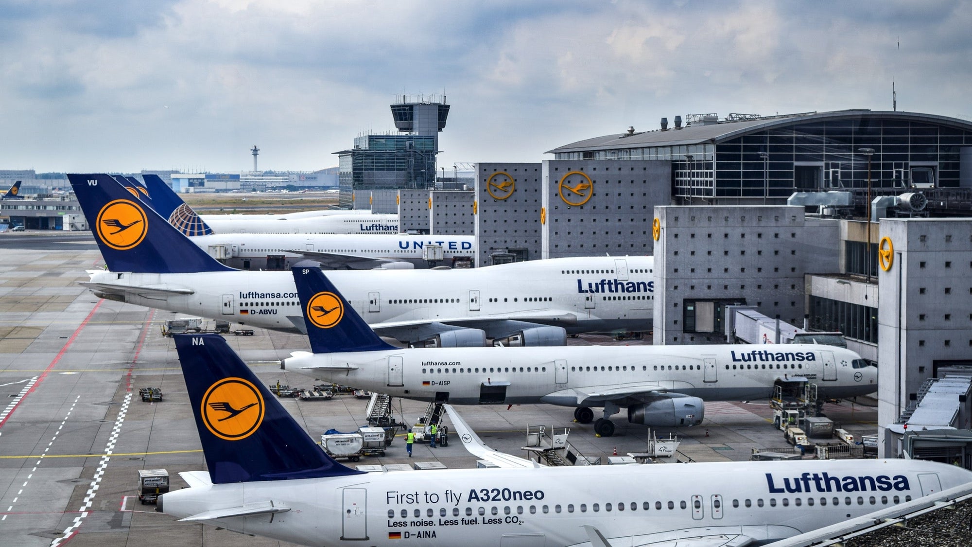 what planes does lufthansa fly