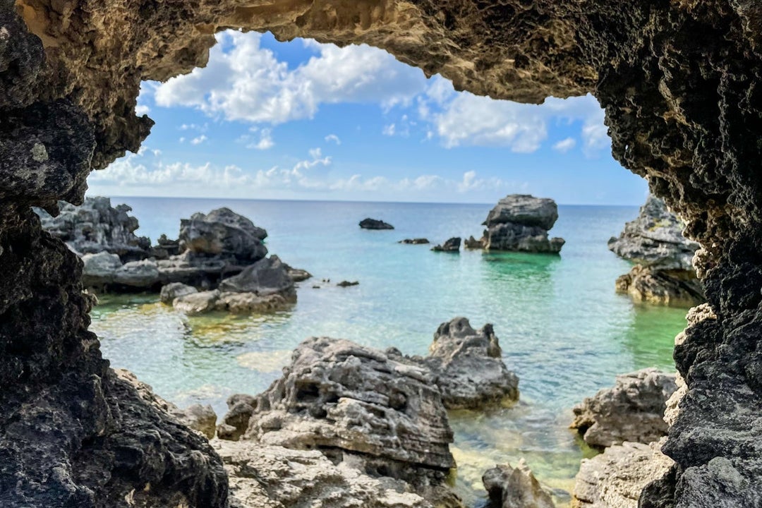 Bermuda relaxing strict COVID-19 entry requirements and making it ...