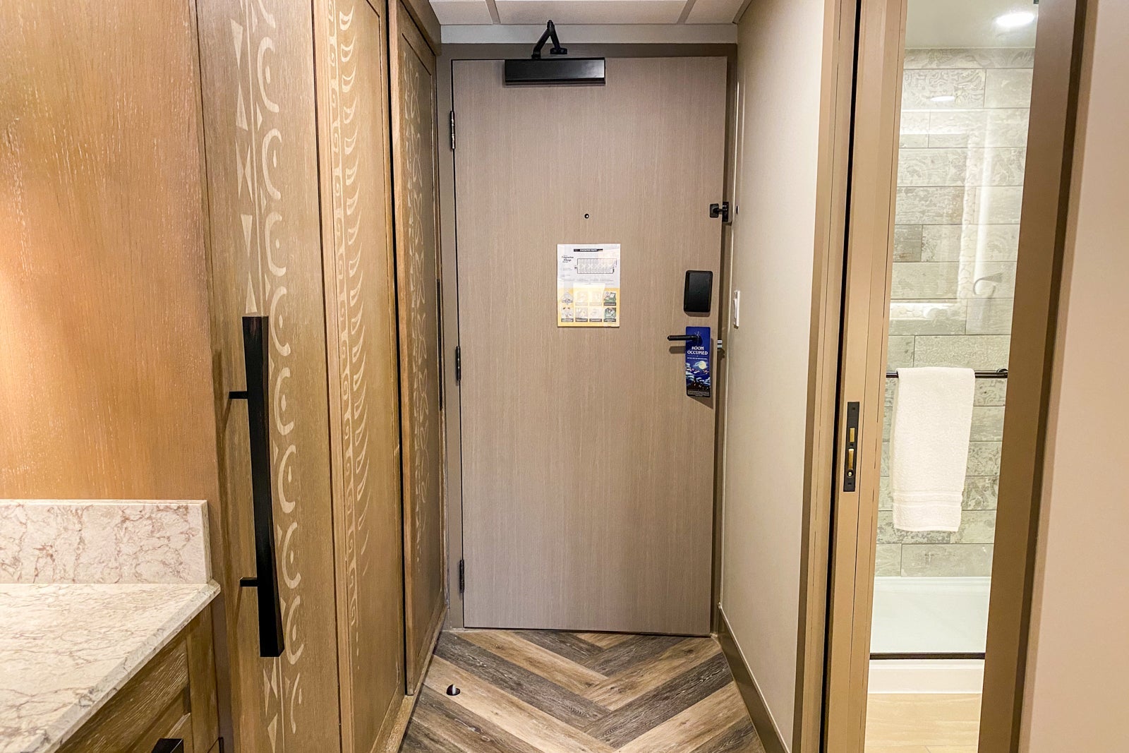 Sneak peek inside yet-to-reopen Disney Polynesian rooms with all-new ...