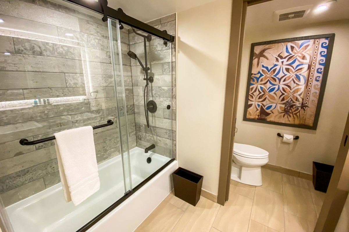 Sneak peek inside yet-to-reopen Disney Polynesian rooms with all-new ...