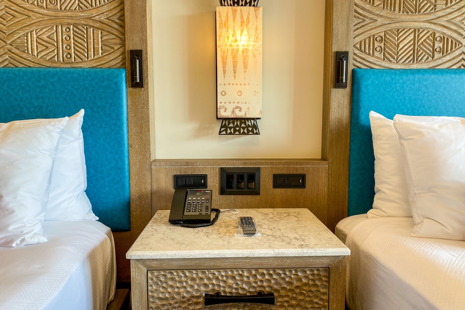 Sneak peek inside yet-to-reopen Disney Polynesian rooms with all-new ...