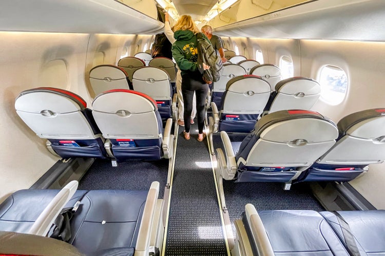 We flew some of the worst airline seats in America so you don't have to ...