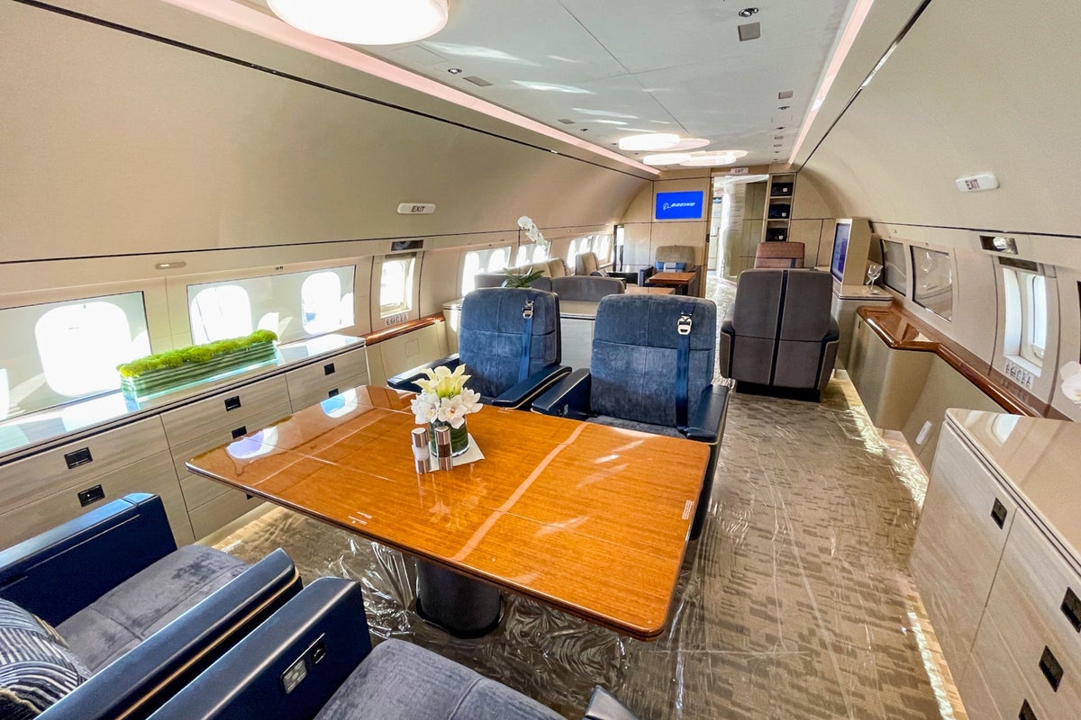 Not your average 737: This $80 million VIP jet has just 13 seats - The ...