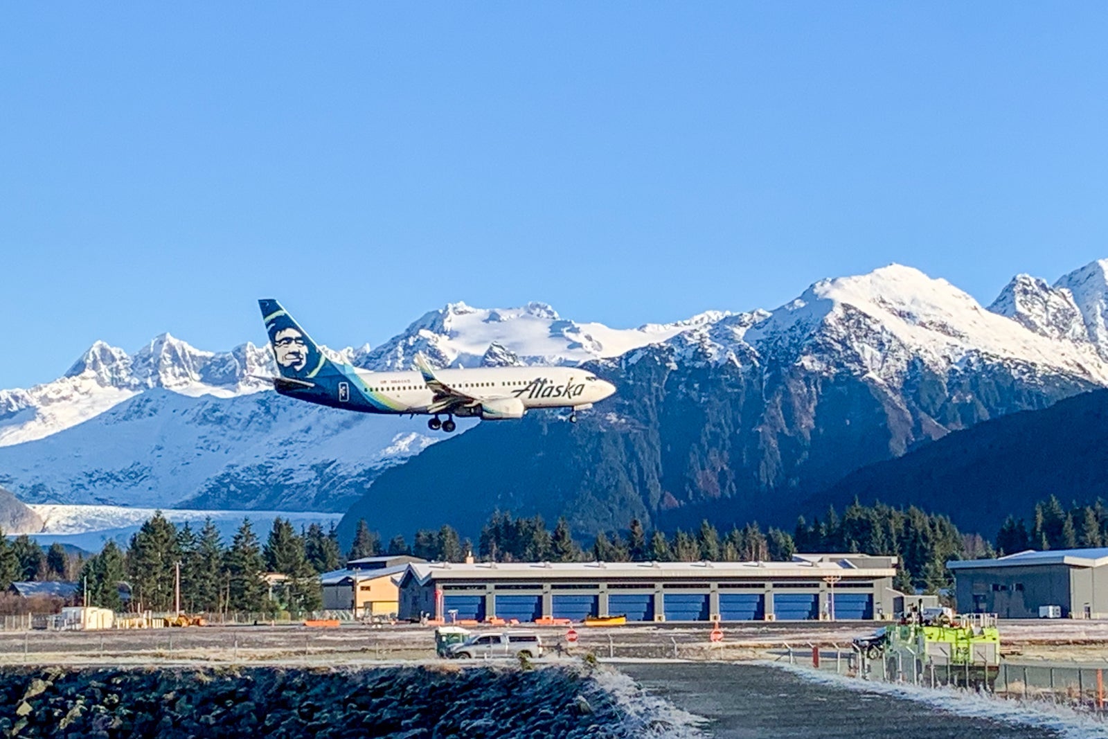 Alaska Airlines confirms details of new premium card coming next year ...