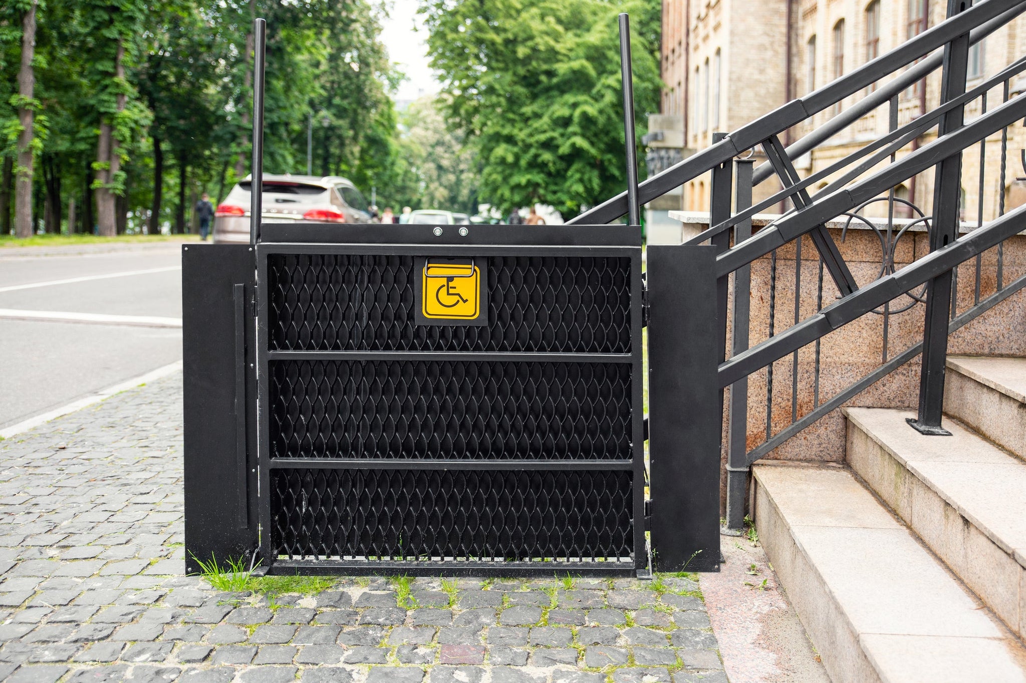 7 things to look for when booking an accessible hotel room - The Points Guy
