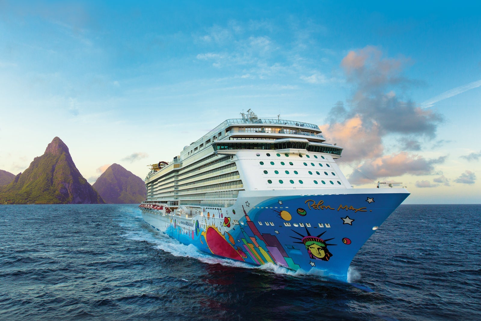 Norwegian Cruise Line ships ranked by size from biggest to smallest ...
