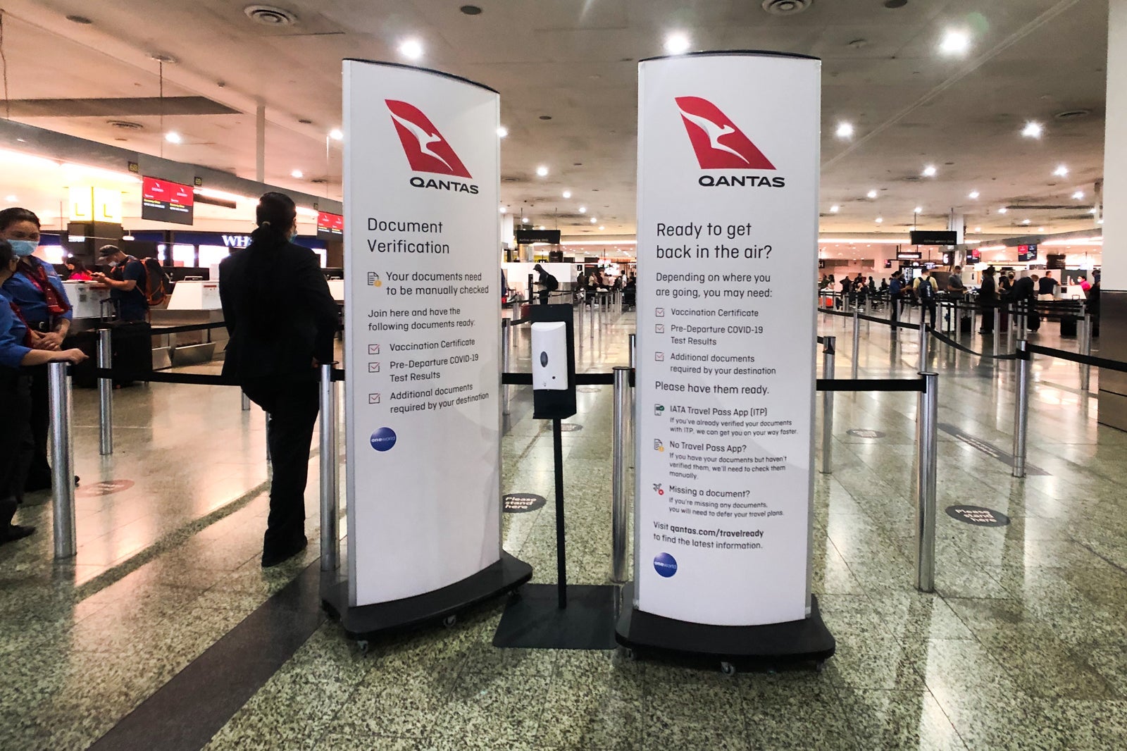A perfect hop across the Pacific: Qantas 787 business class - The ...