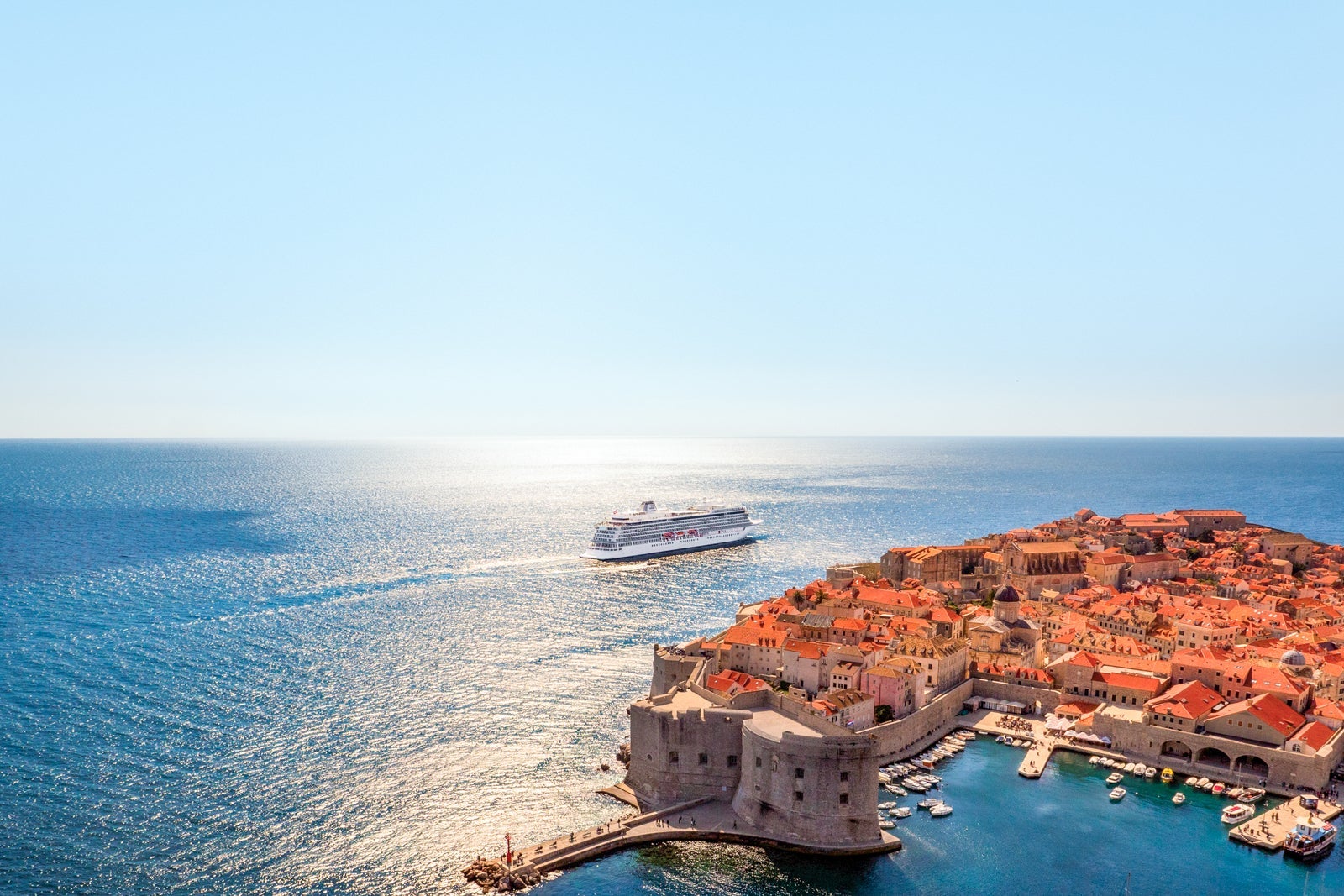 Should you book a ship-sponsored or independent shore excursion on a ...