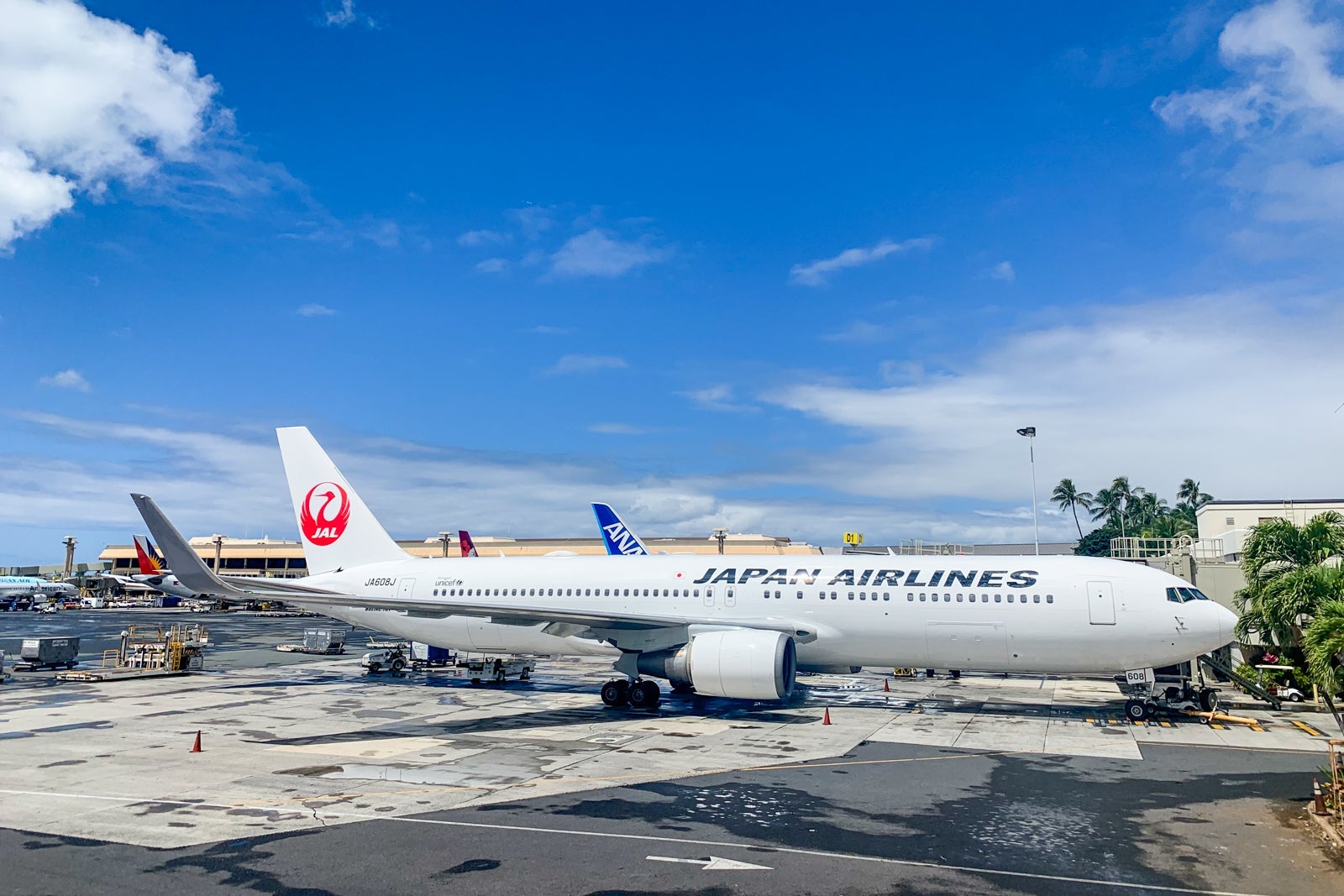 Japan airfare deal: Wide-open business-class availability for just ...