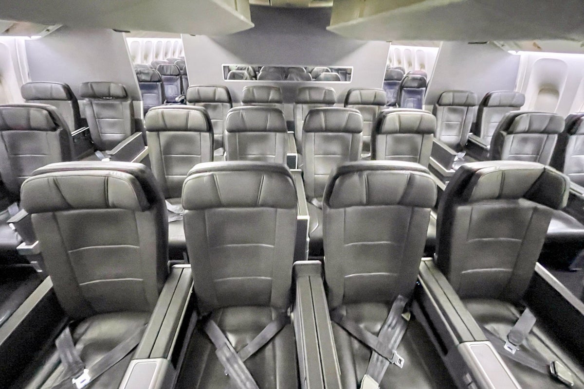 American Airlines deploys Boeing 777s on New York-LA flights - The ...