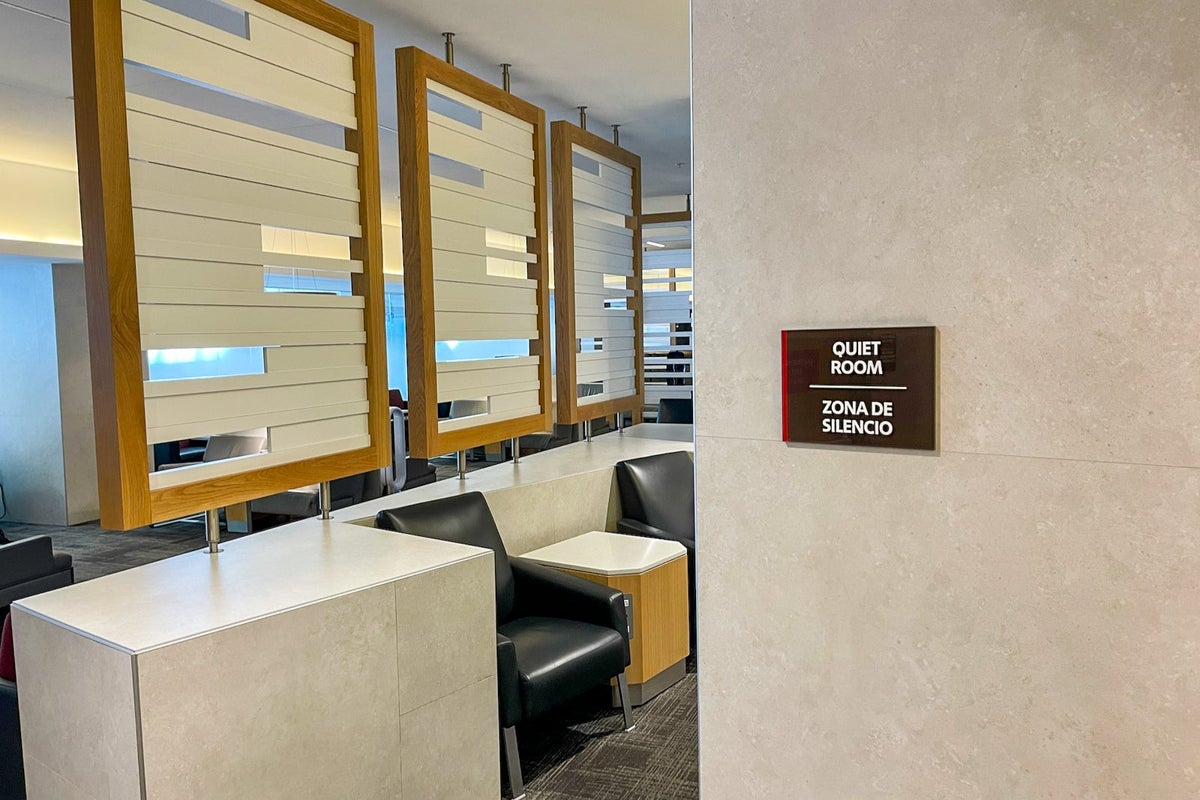 Choosing the best airport lounge at MIA - The Points Guy