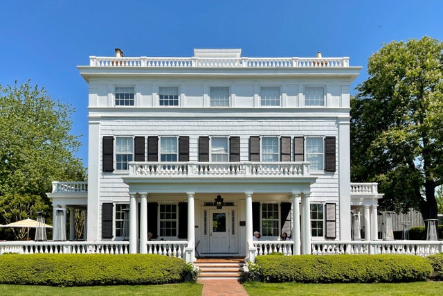Romantic hotels near US cities for a weekend getaway - The Points Guy