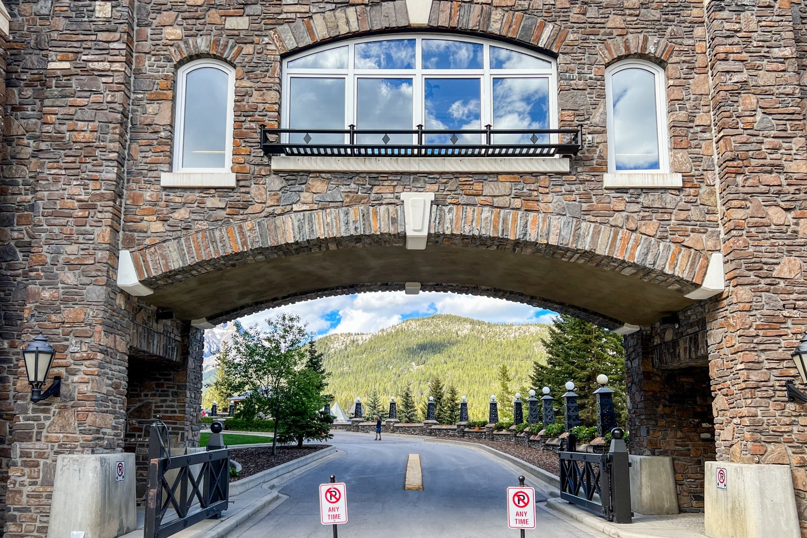 Why you should visit the Fairmont Banff Springs — but maybe skip ...