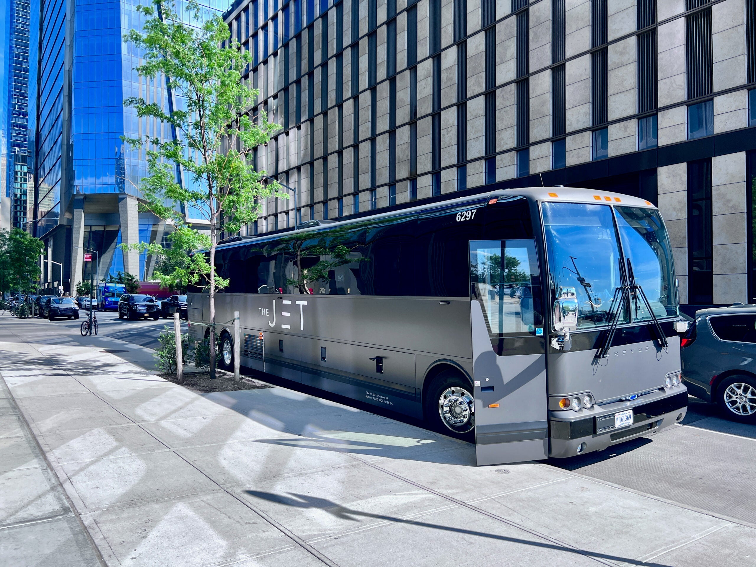 TPG tries the new luxury bus — The Jet — and compares it to the $22 ...