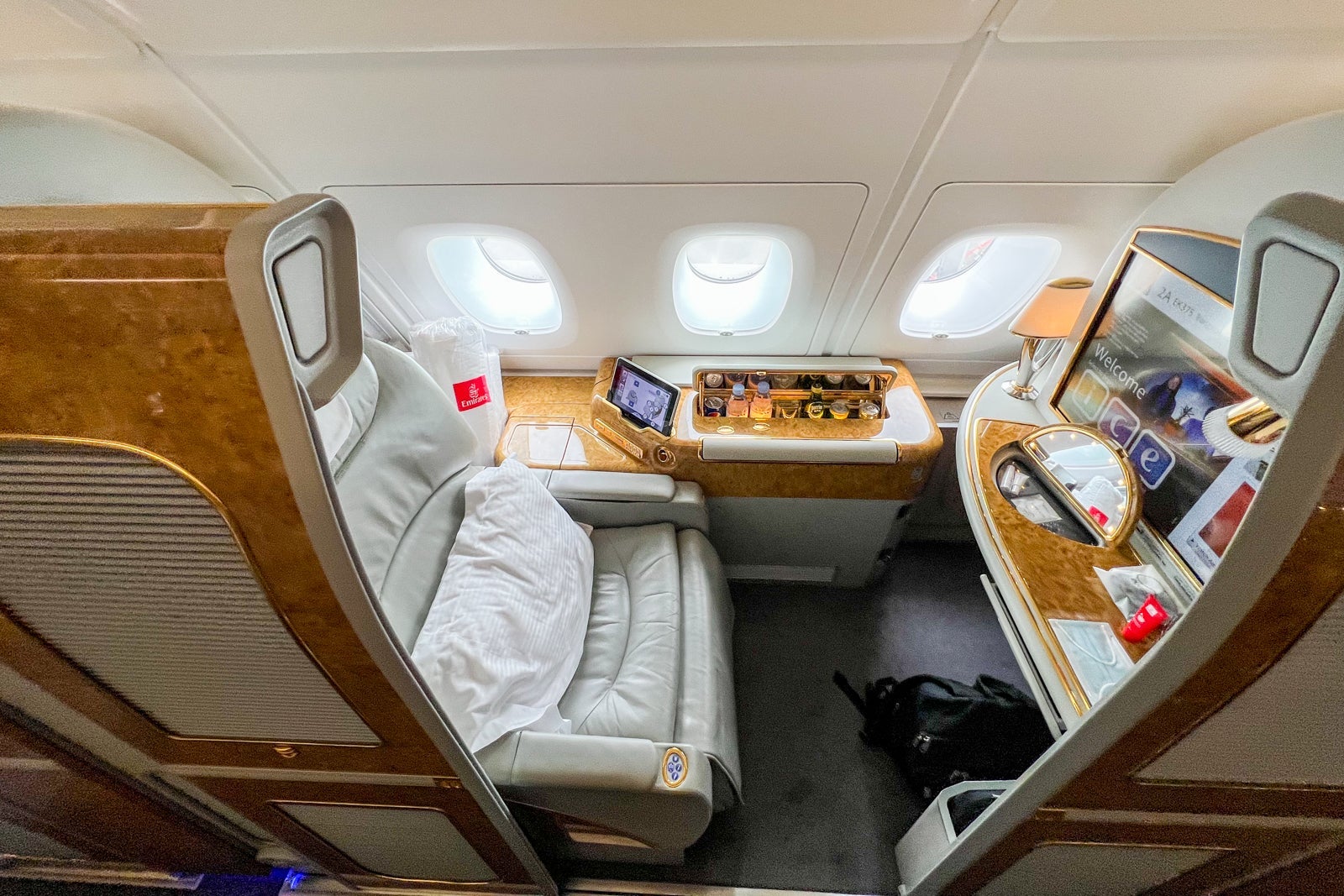 Getting my money's worth in Emirates first class: Bottomless Champagne ...